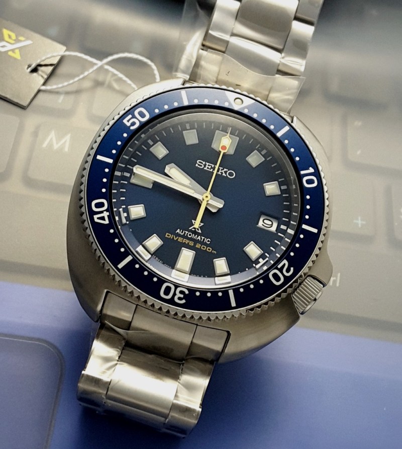 Some pictures of the Limited Edition Seiko Prospex SPB183J1 “Captain ...