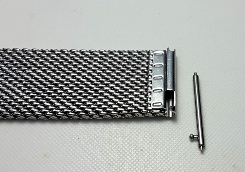 Milanese Mesh Strap by strapsco.com | Yeoman's Watch Review